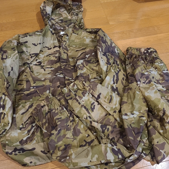 military | Jackets & Coats | Military Ocp Rainsuit Set Top Bottom ...
